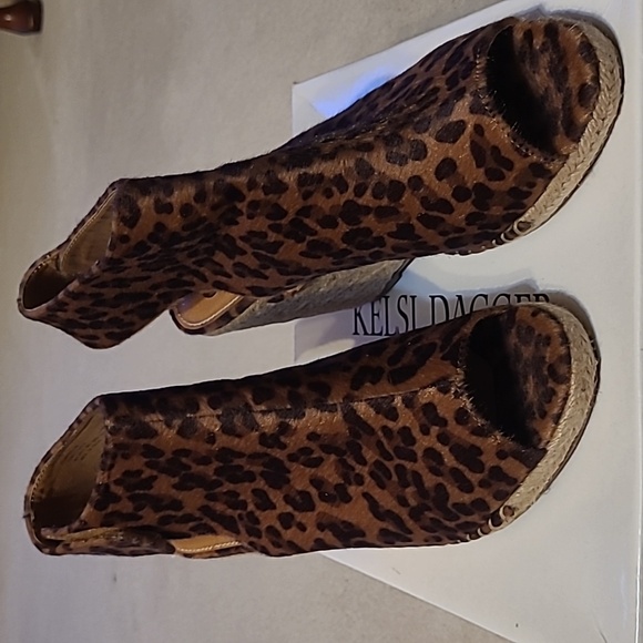 Kelsi Dagger | Shoes | Size 9m Microsuede Animal Print Open Toe Wedge ...